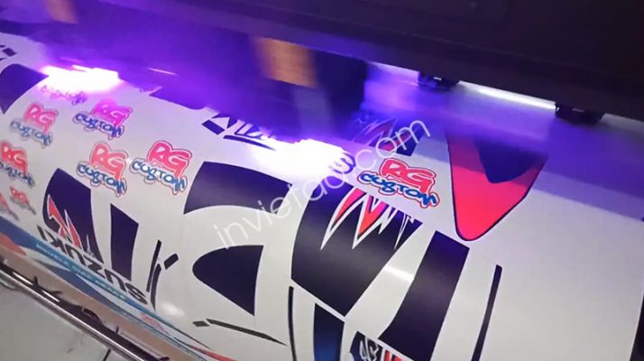 Xưởng In UV Cuộn Giá Rẻ TP.HCM: Bạt Hiflex, Decal, Vải Lụa, backlit film